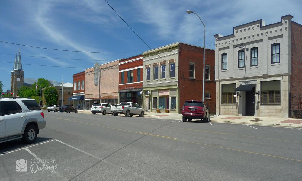 The top 25 downtowns in North Alabama - southernoutings.com