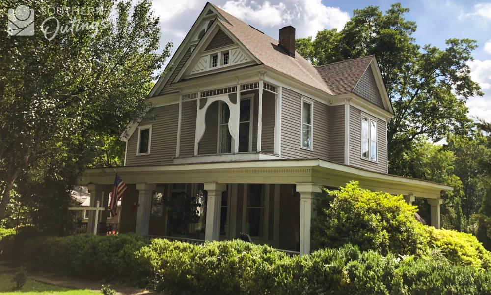 Downtown Ashville: More than a fare share of stately historic places ...